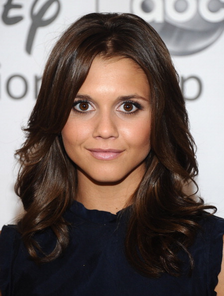 Alexandra Chando image