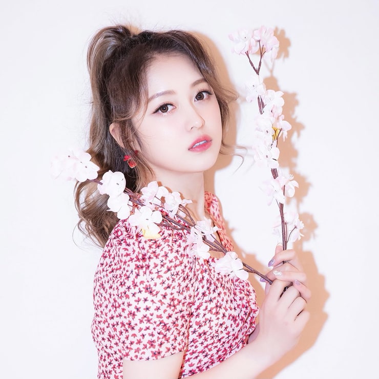 Picture of Yuna Ogura