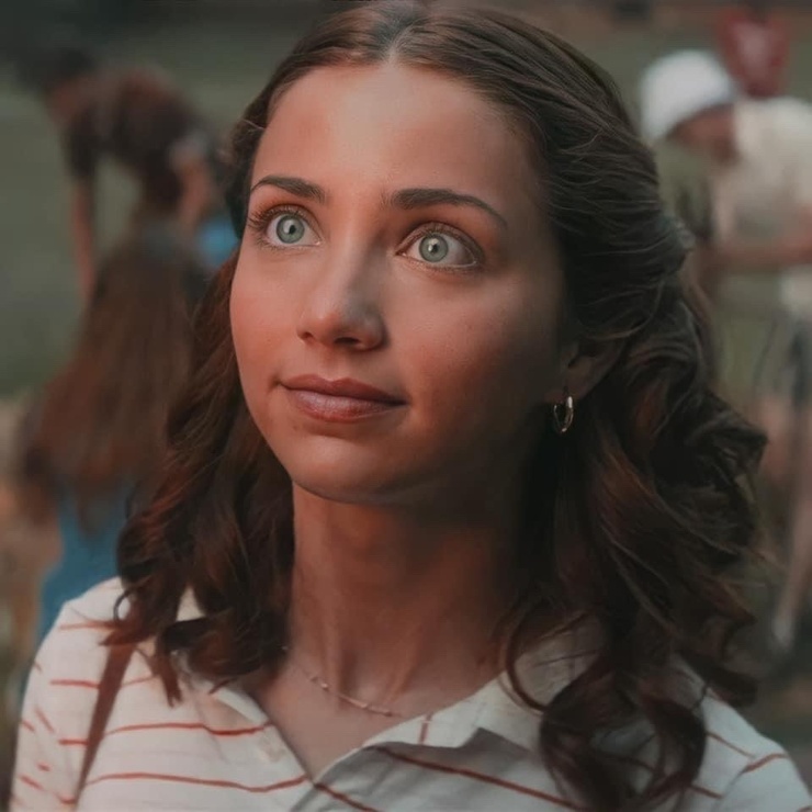 Picture of Emily Rudd