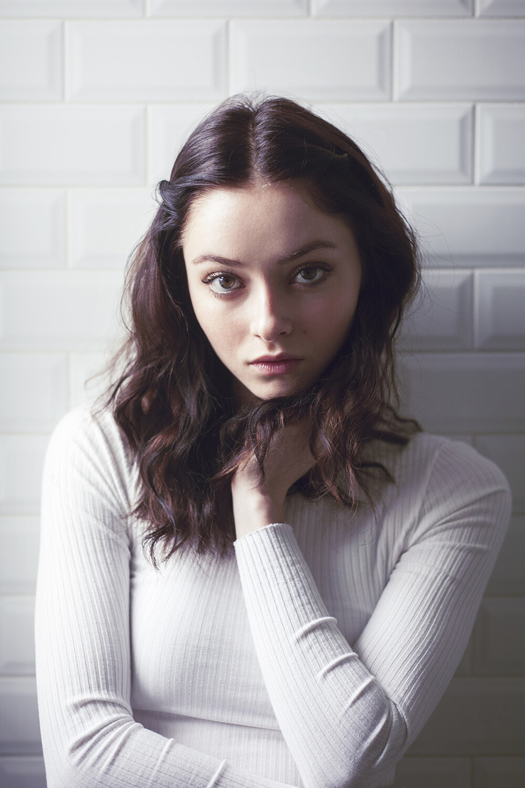 Picture of Alina Lee