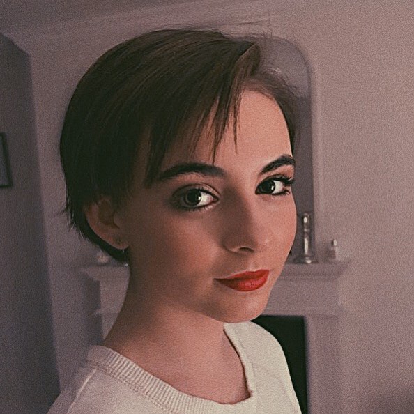 Picture of Lara McDonnell