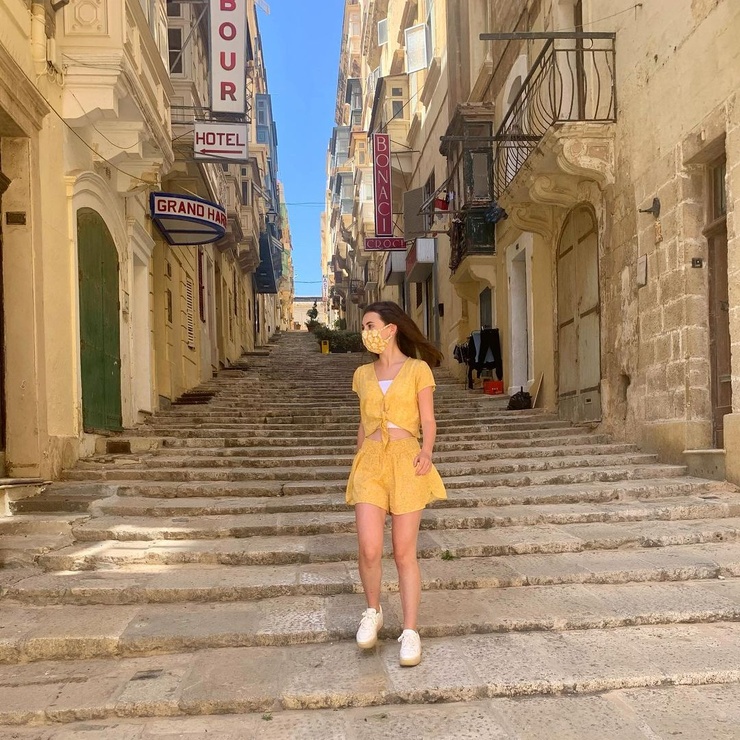 Lara McDonnell image