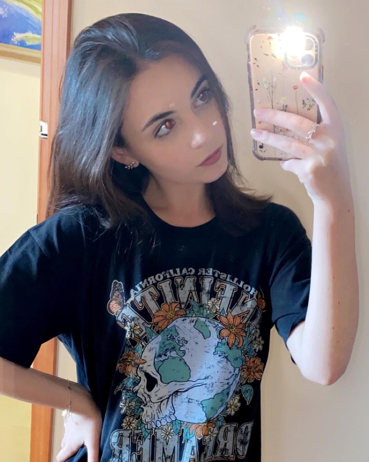 Picture of Lara McDonnell