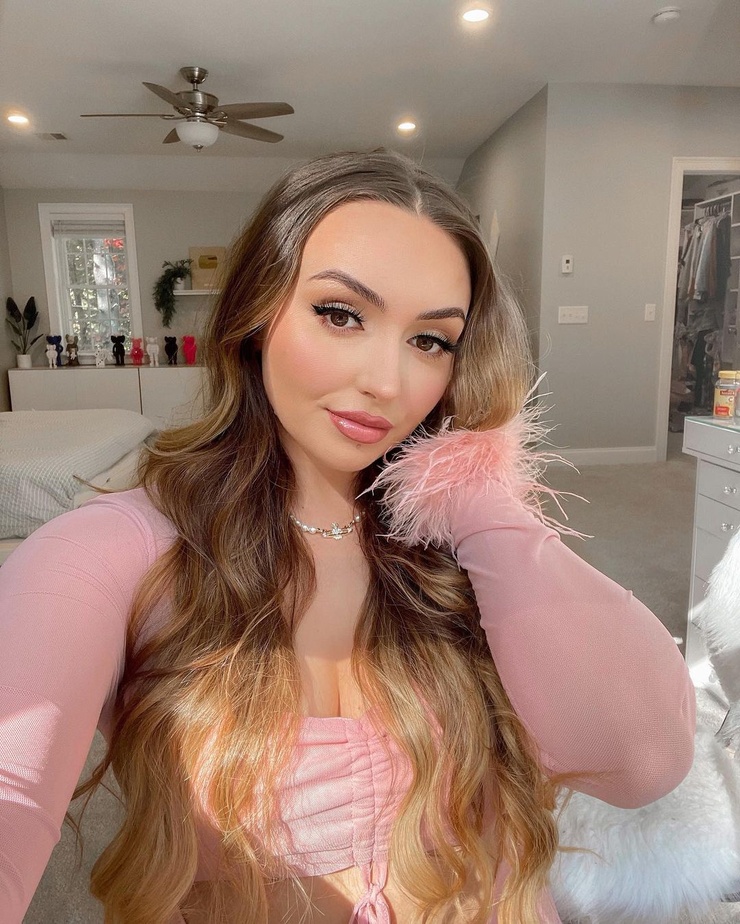 Picture of Julia Raleigh