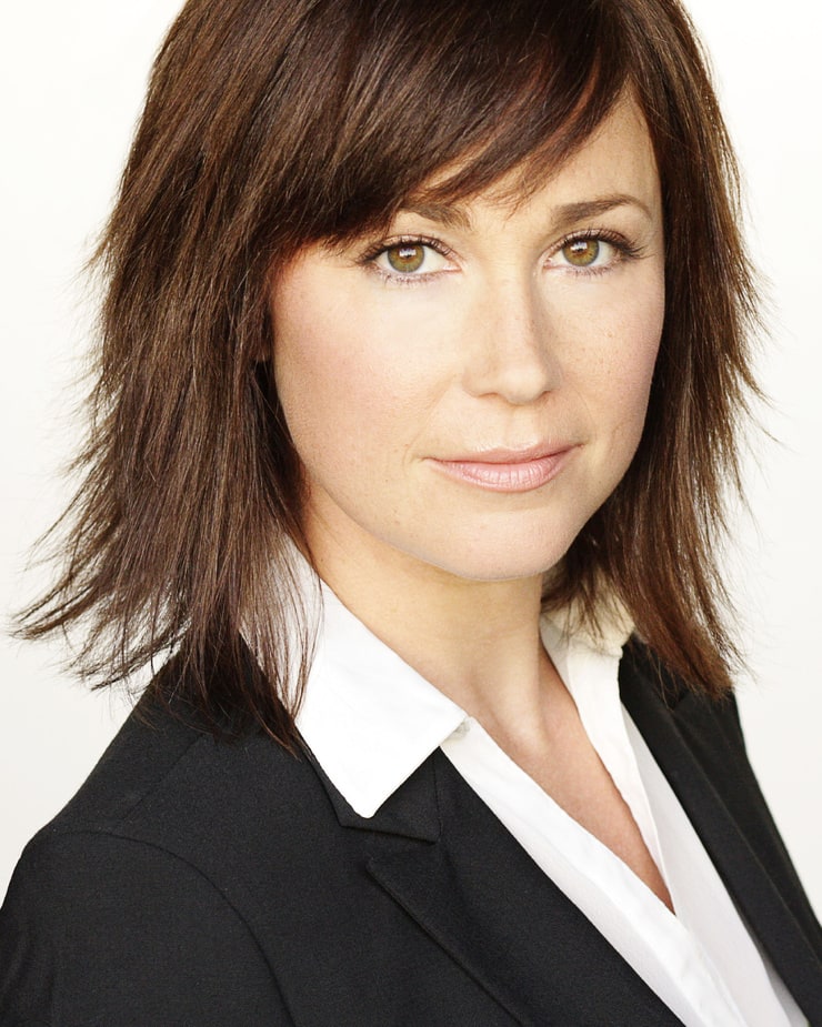 Picture of Kim Rhodes