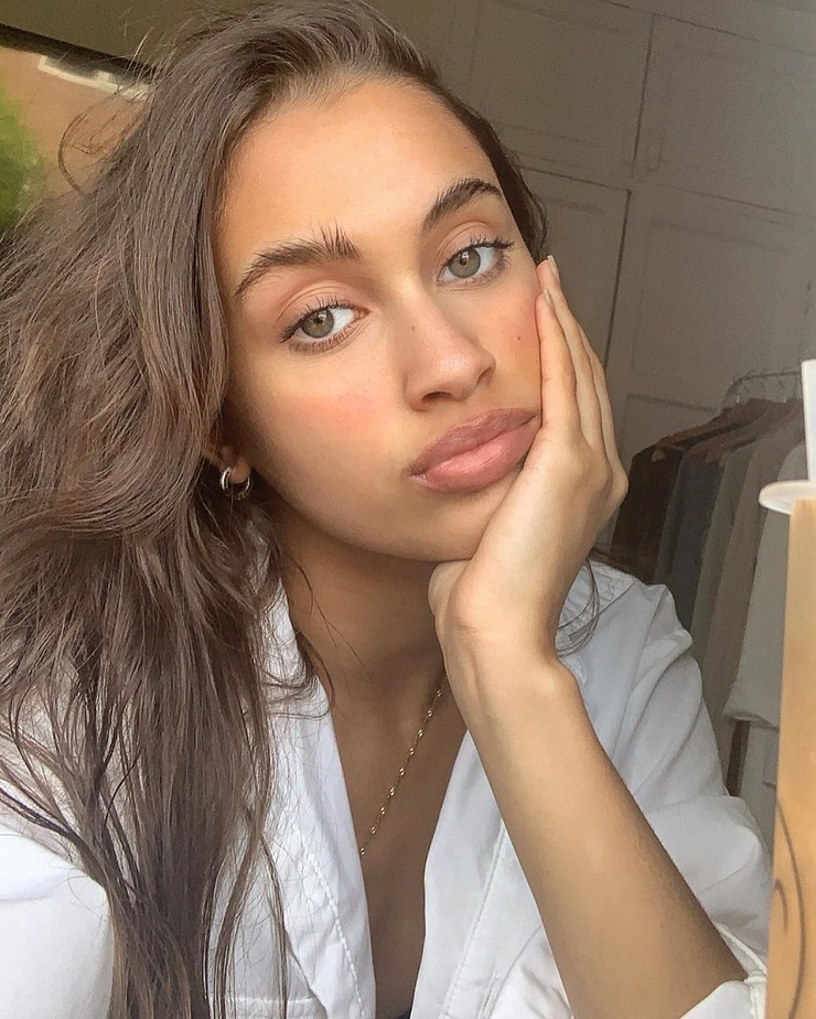 Picture of Layla Iftekher