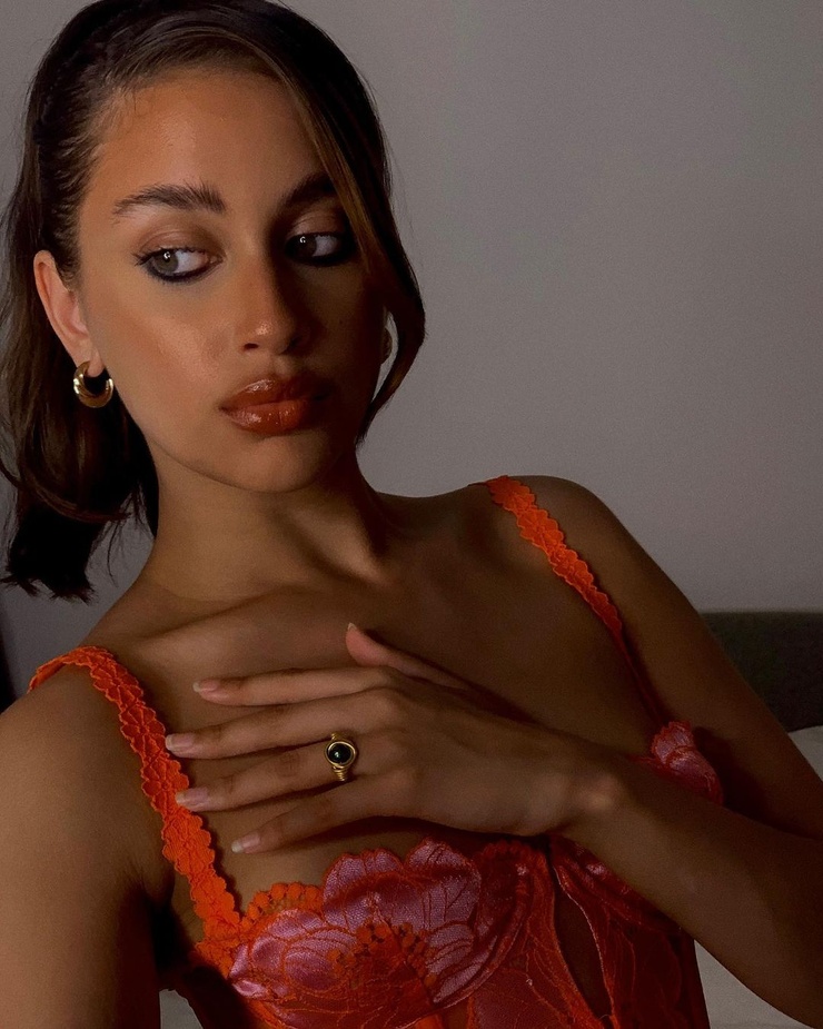 Picture of Layla Iftekher