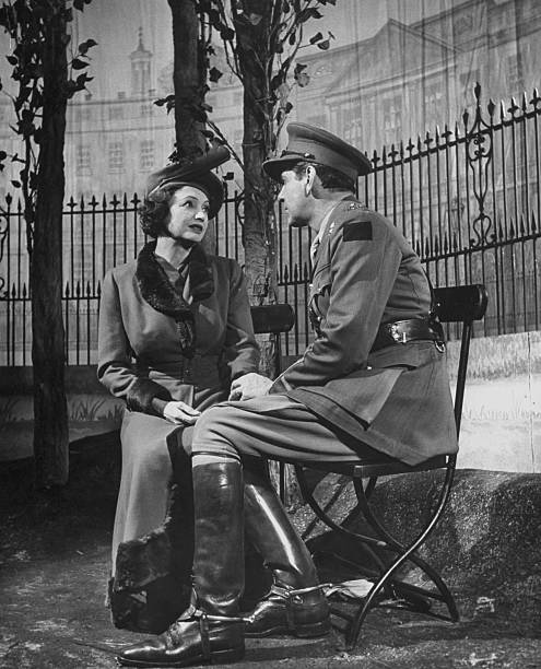 Katharine Cornell, Raymond Massey