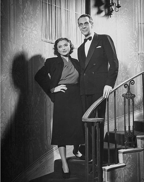 Katharine Cornell, Raymond Massey