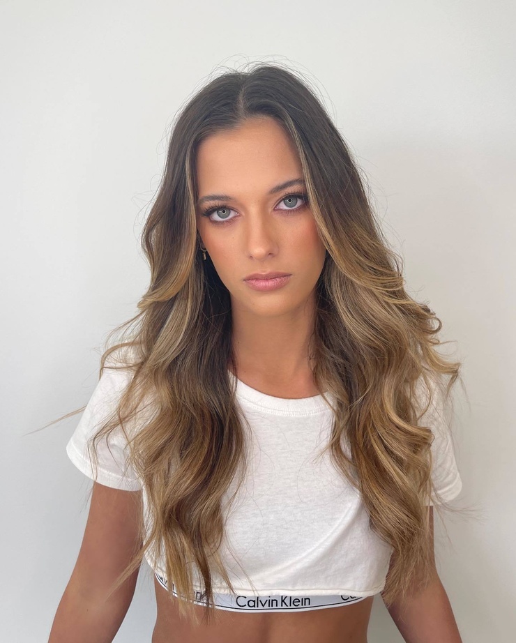 Picture of taya brooks