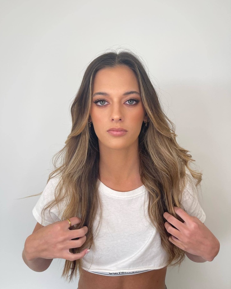 Picture of taya brooks