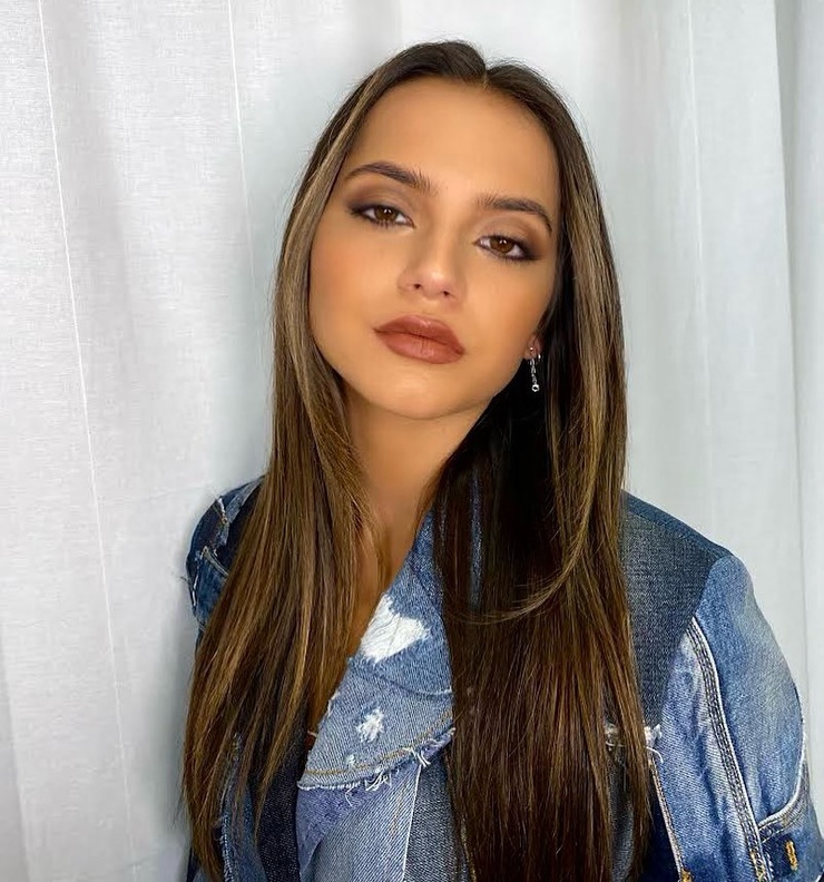 Isabela Moner picture