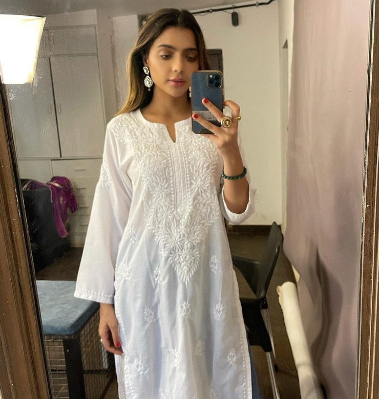 Ruhi Singh picture