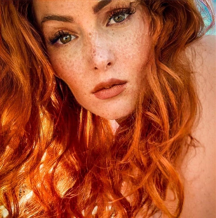 Image of Nicole Simone