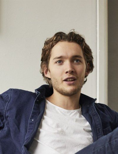 Picture of Toby Regbo