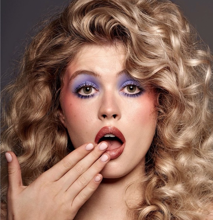 Picture of Luna (model)