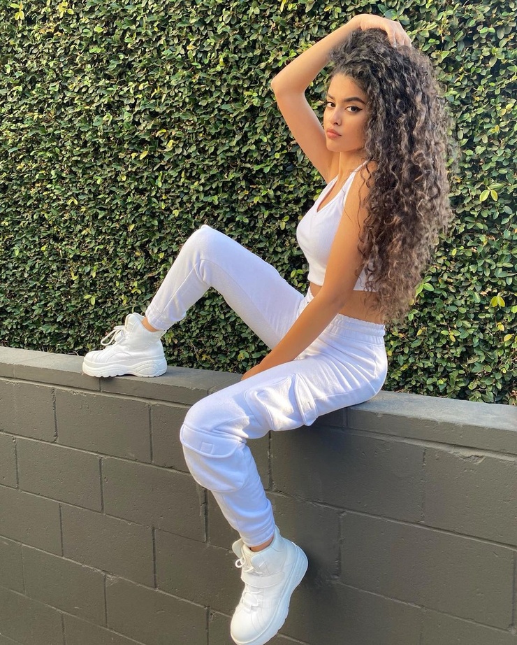 Picture of Sara Hamadeh