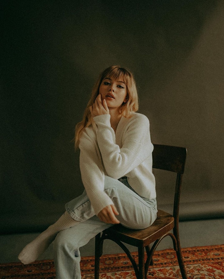 Picture of Luna (model)