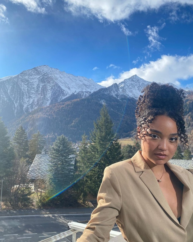 Picture of Aisha Dee