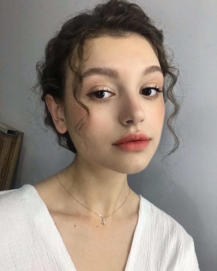 Picture of Alena Rose