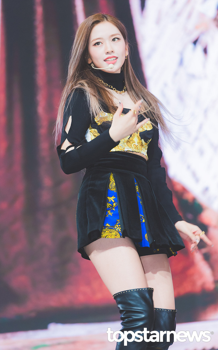 Picture of Ahn Yujin