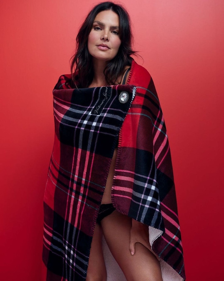 Picture of Candice Huffine