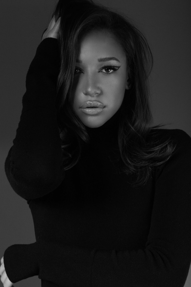 Tia Lewis picture