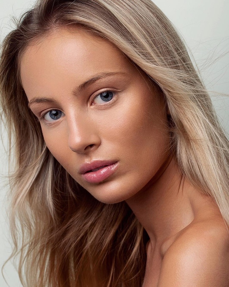 Picture of Ellie Meeks