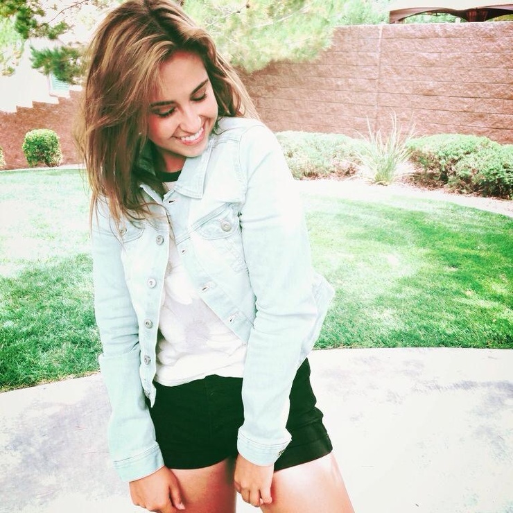 Tiffany Newell picture