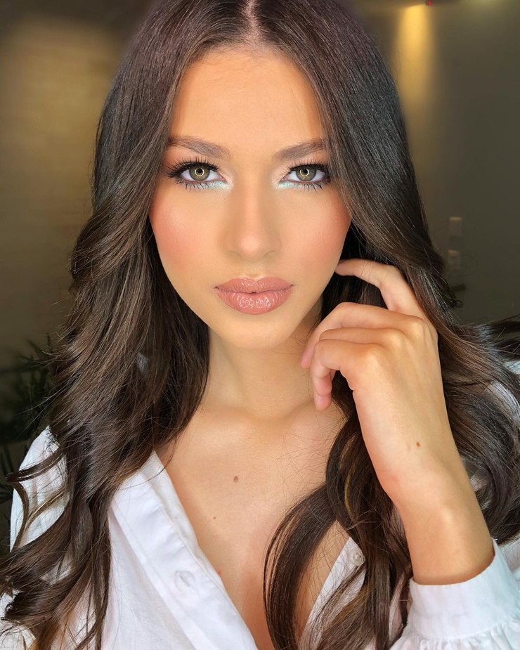 Picture of Karina Rocha