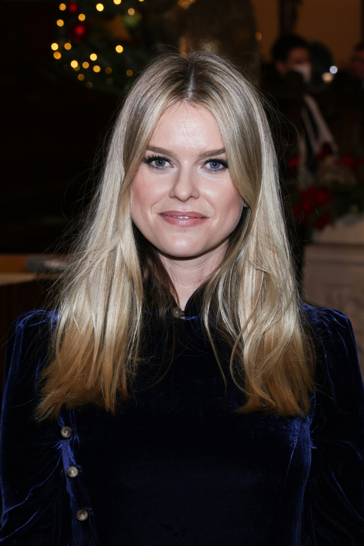 Alice Eve picture