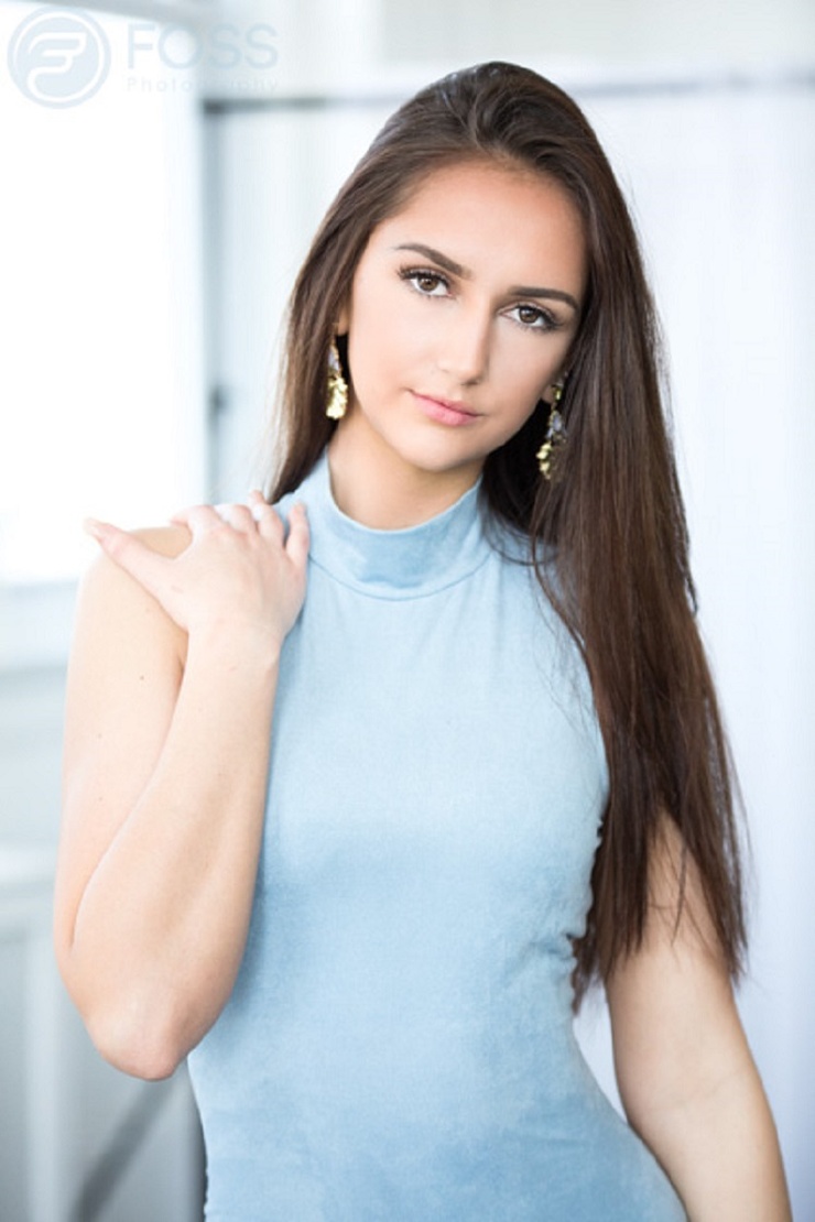 Deanna Davis