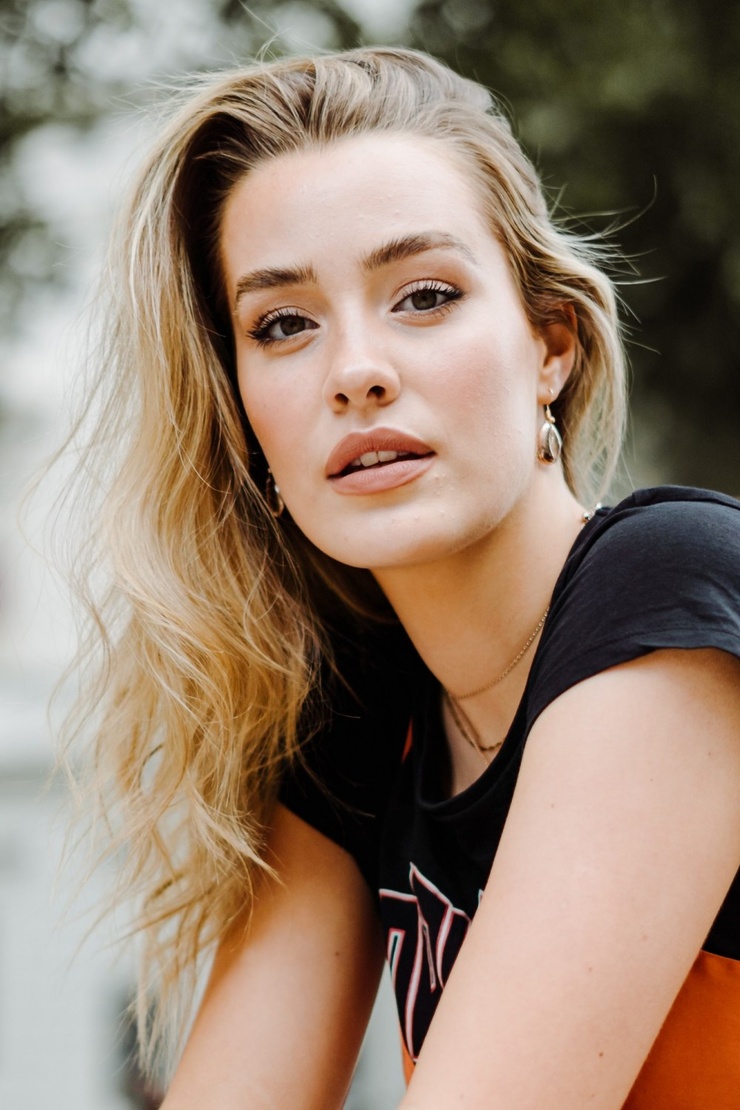 Chelsea Batchelor image