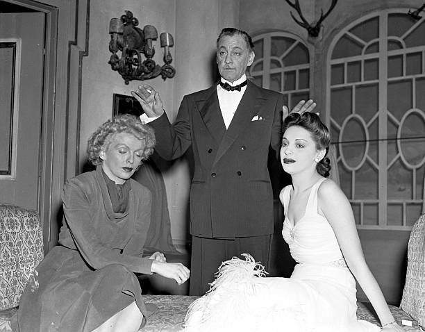 Doris Dudley, John Barrymore, Elaine Barrie