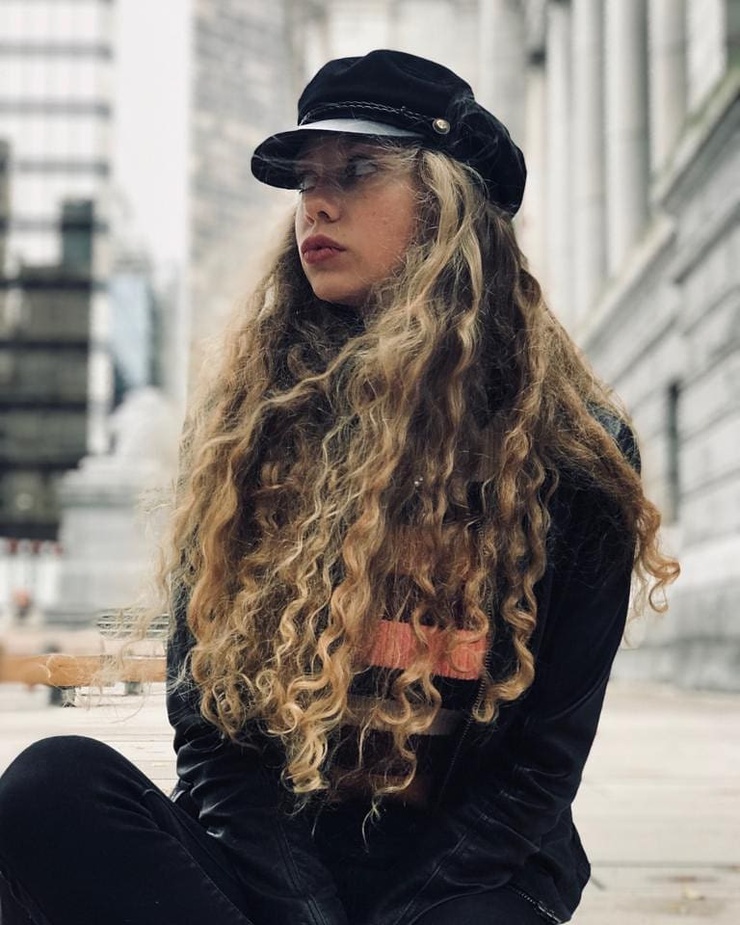 Picture of Chloé Thill