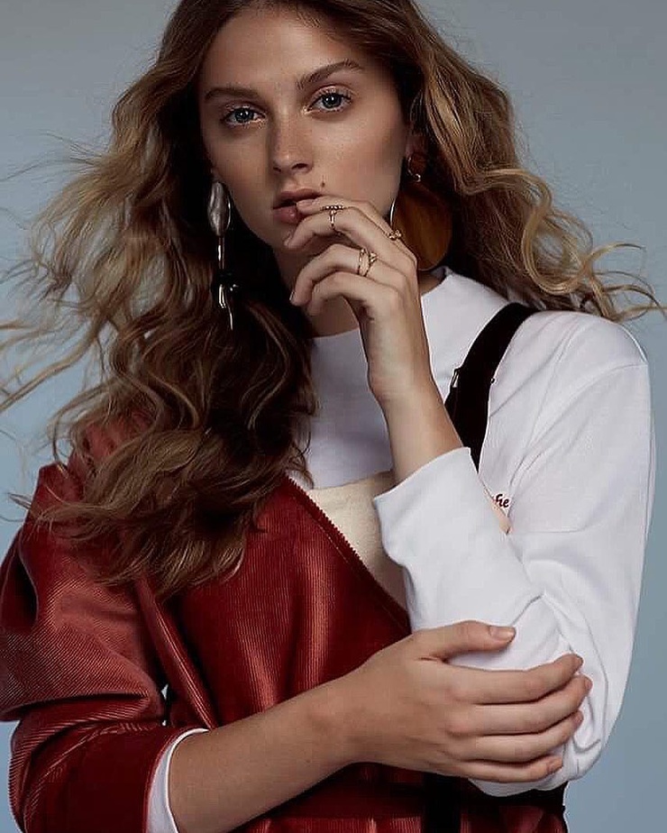 Picture of Sarah Armstrong model