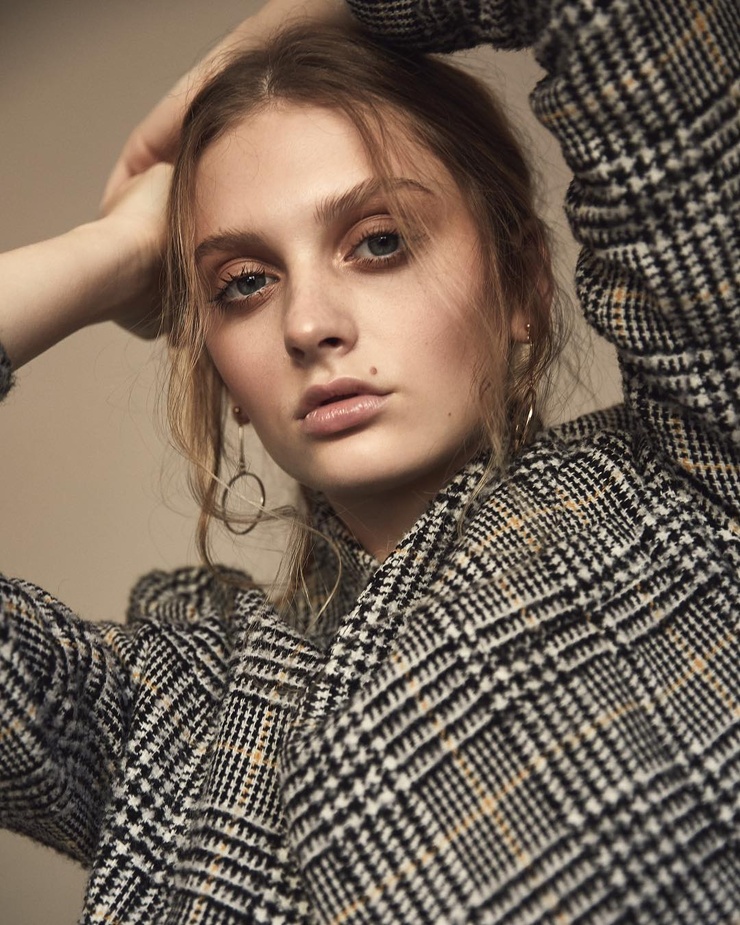 Picture of Sarah Armstrong model