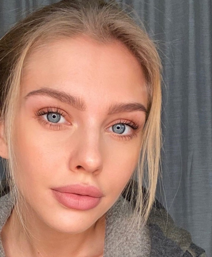 Picture of Alexa Breit