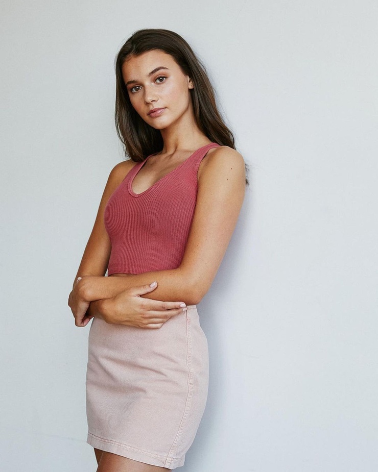 Caitlin Carmody picture