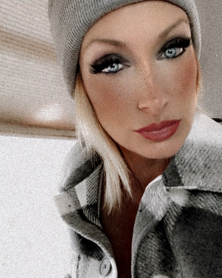 Picture of CRYSTAL DIGREGORIO