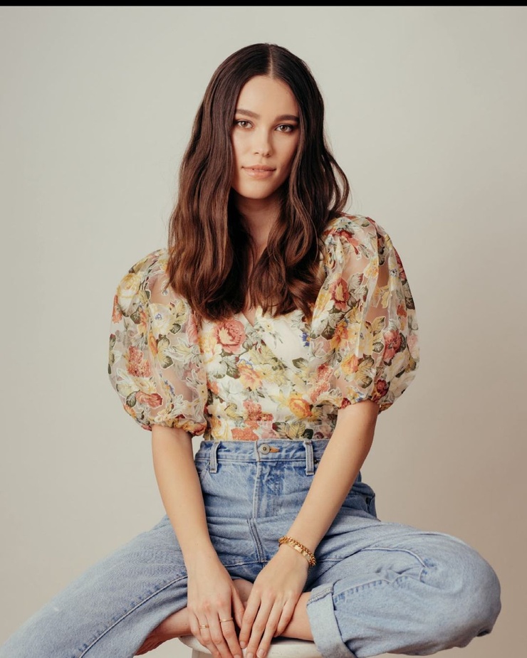 Picture of Amrine White