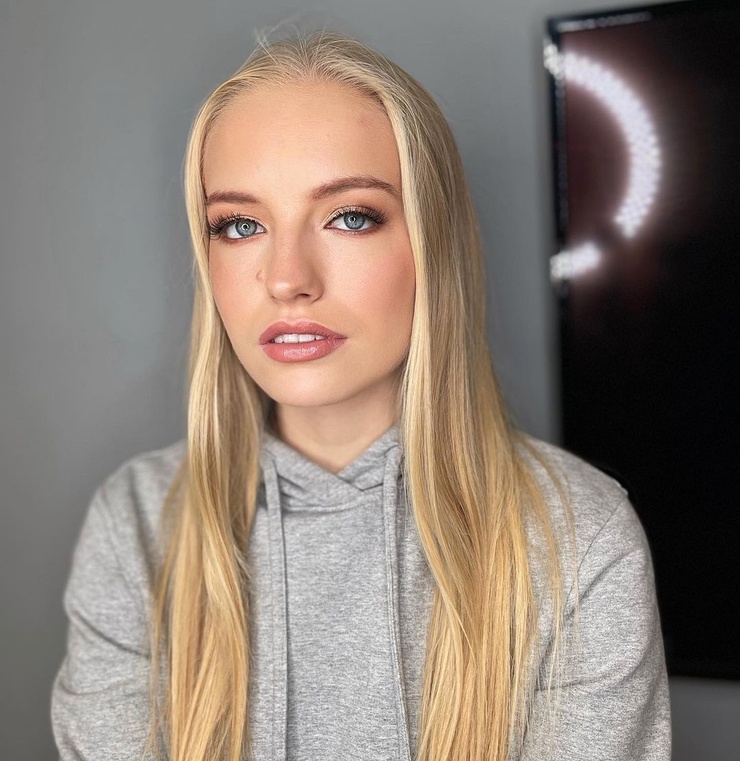 Picture of Lola Evans