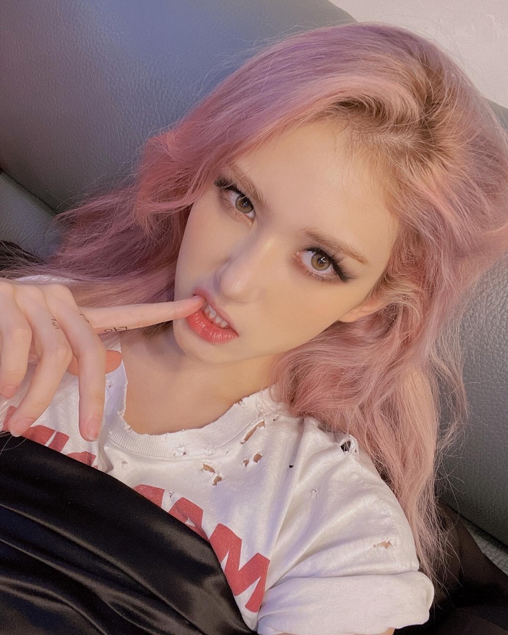 Picture of Jeon So Mi