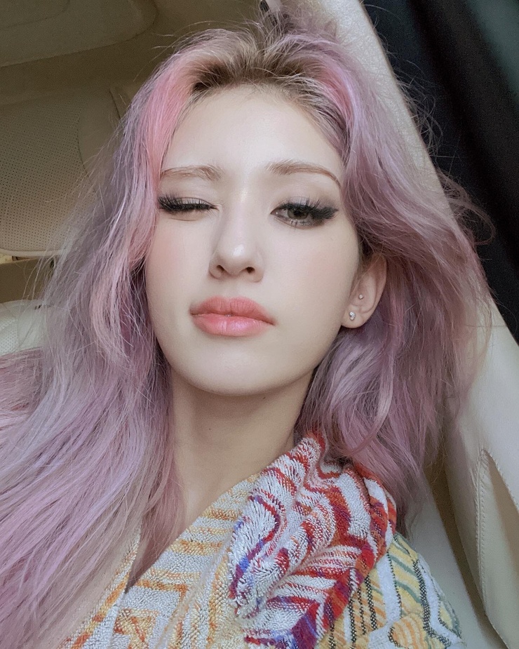 Picture of Jeon So Mi