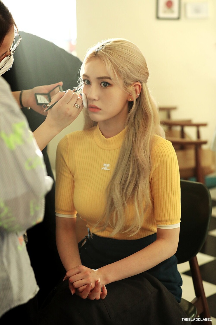 Picture of Jeon So Mi