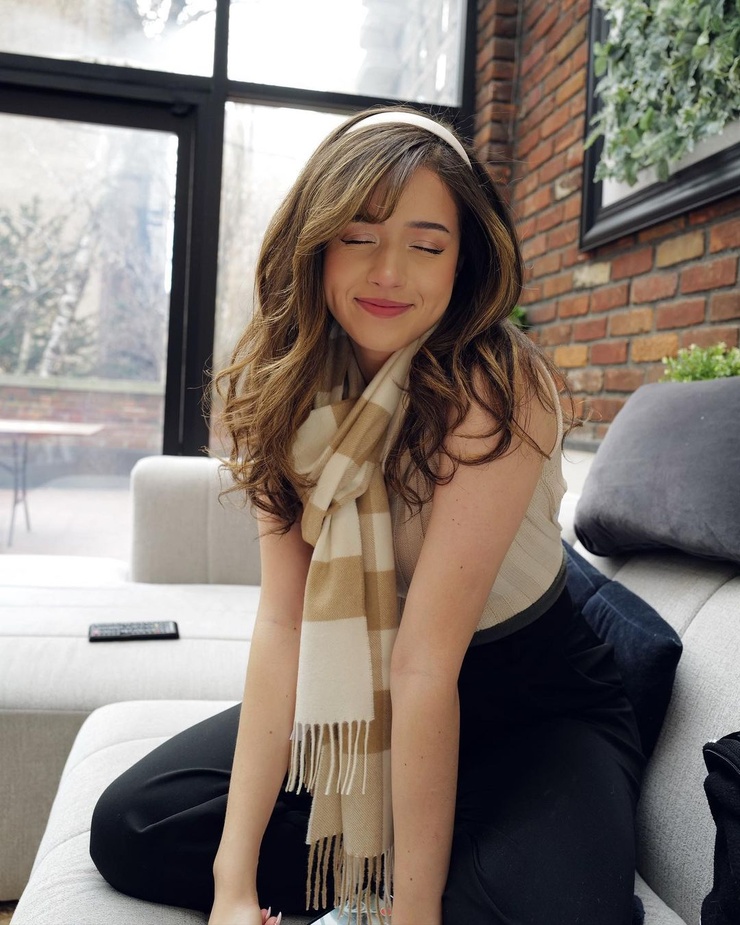 Pokimane picture