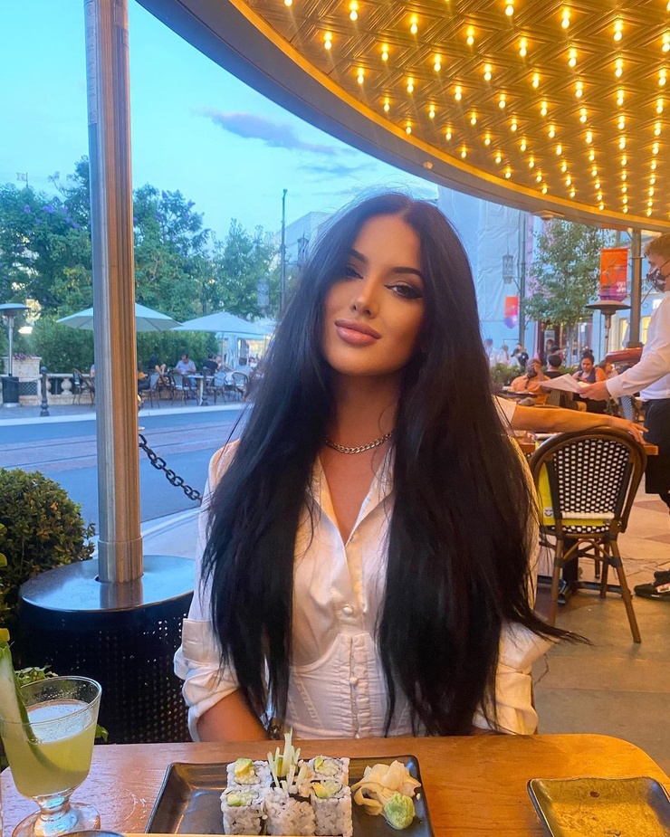 Picture of Riley Riviera