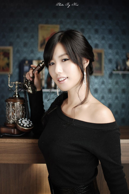 Picture of Song Jina.