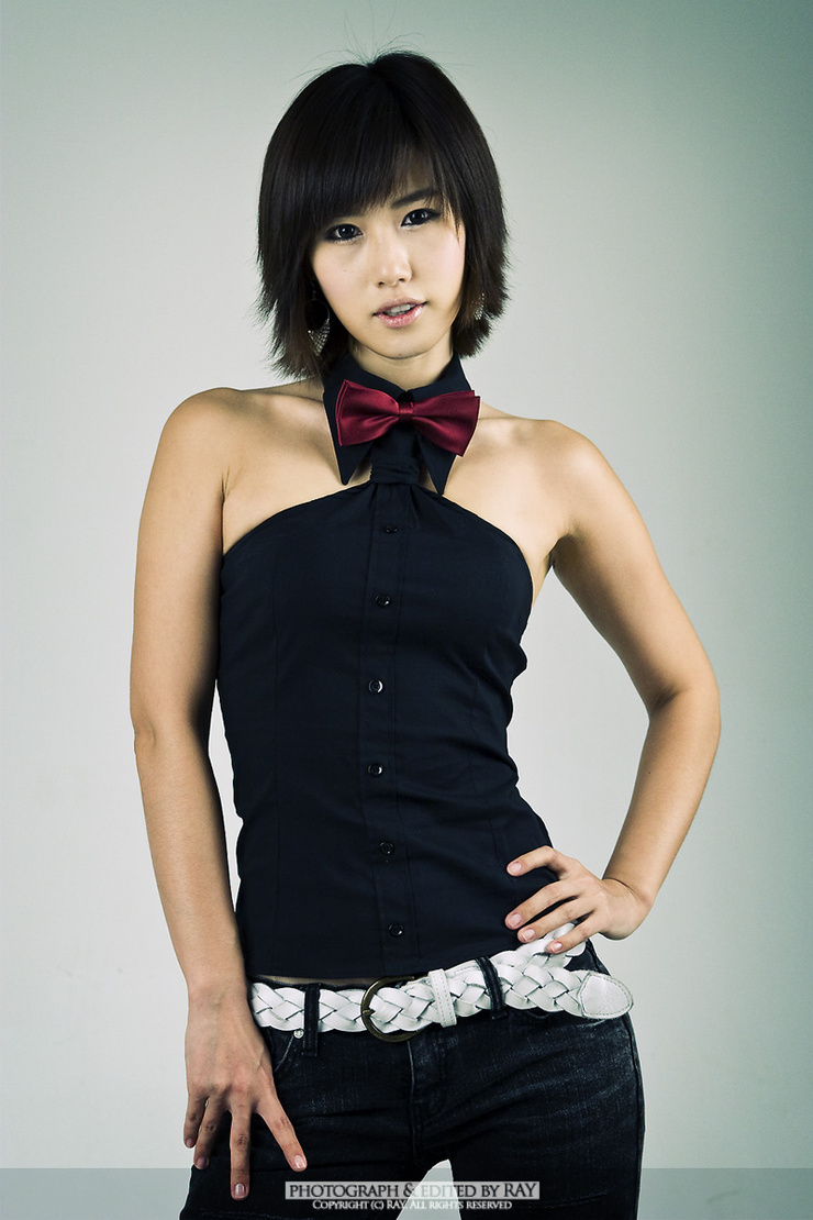 Picture of Song Jina.