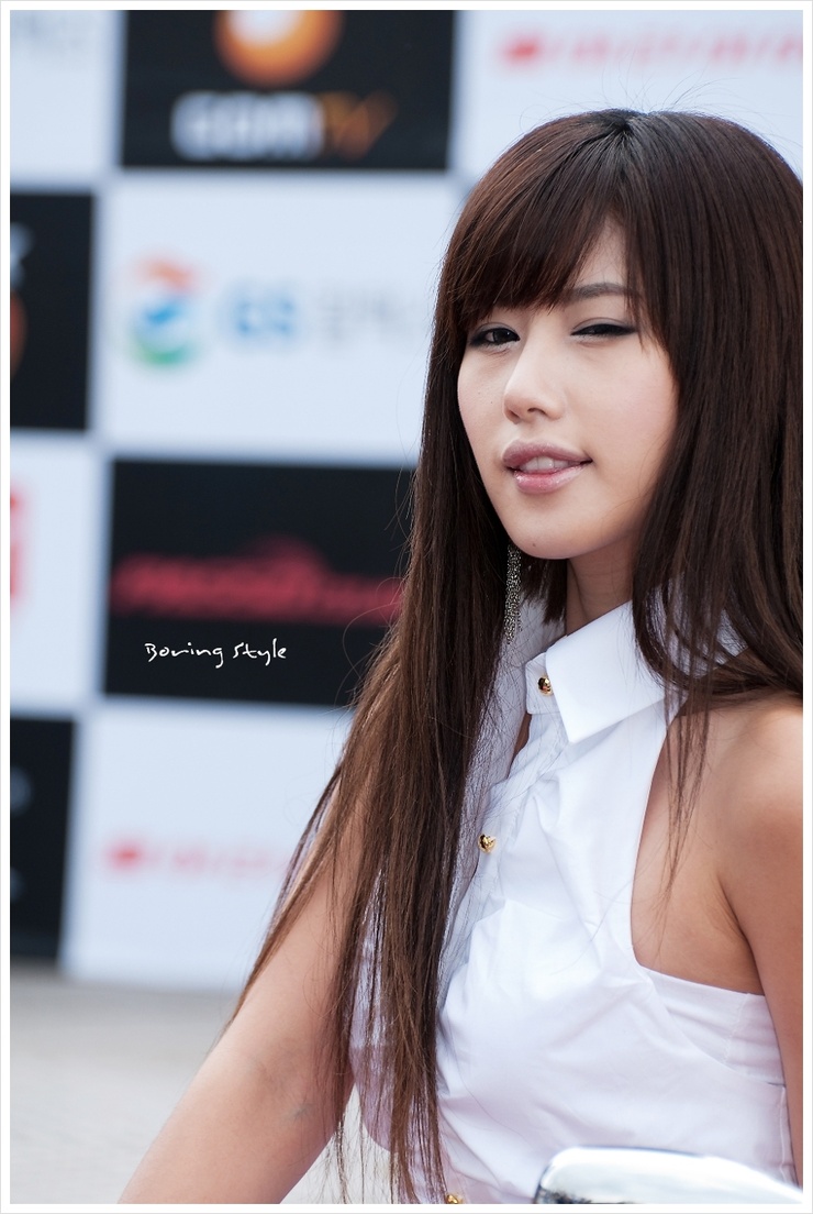 Picture of Song Jina.